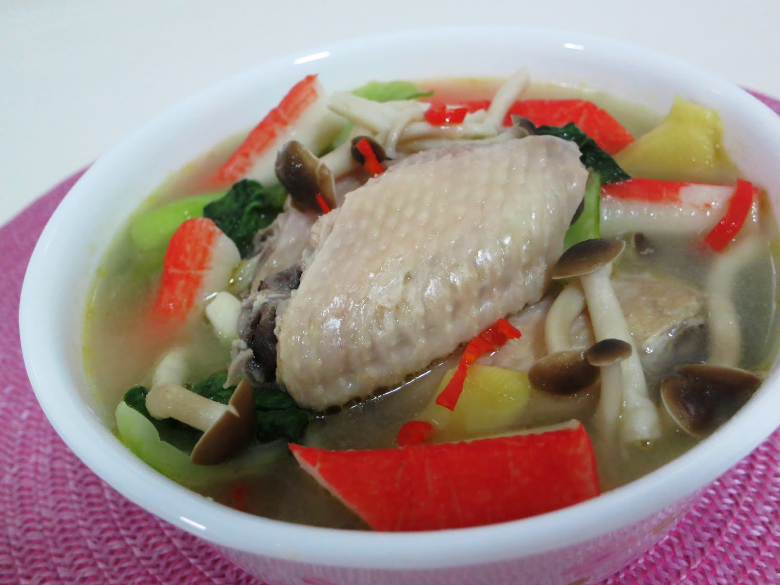 PinkyPiggu: {Recipe} Quickie Tom Yum Chicken Wings Soup