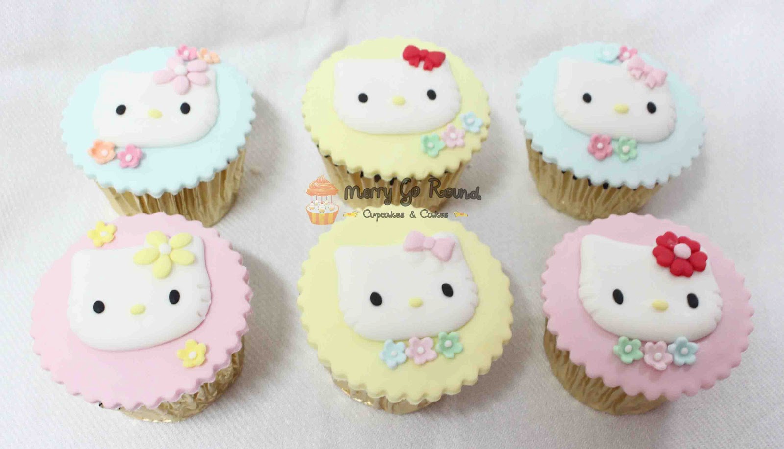 Merry Go Round - Cupcakes & Cakes: Assorted 2D Cupcakes!