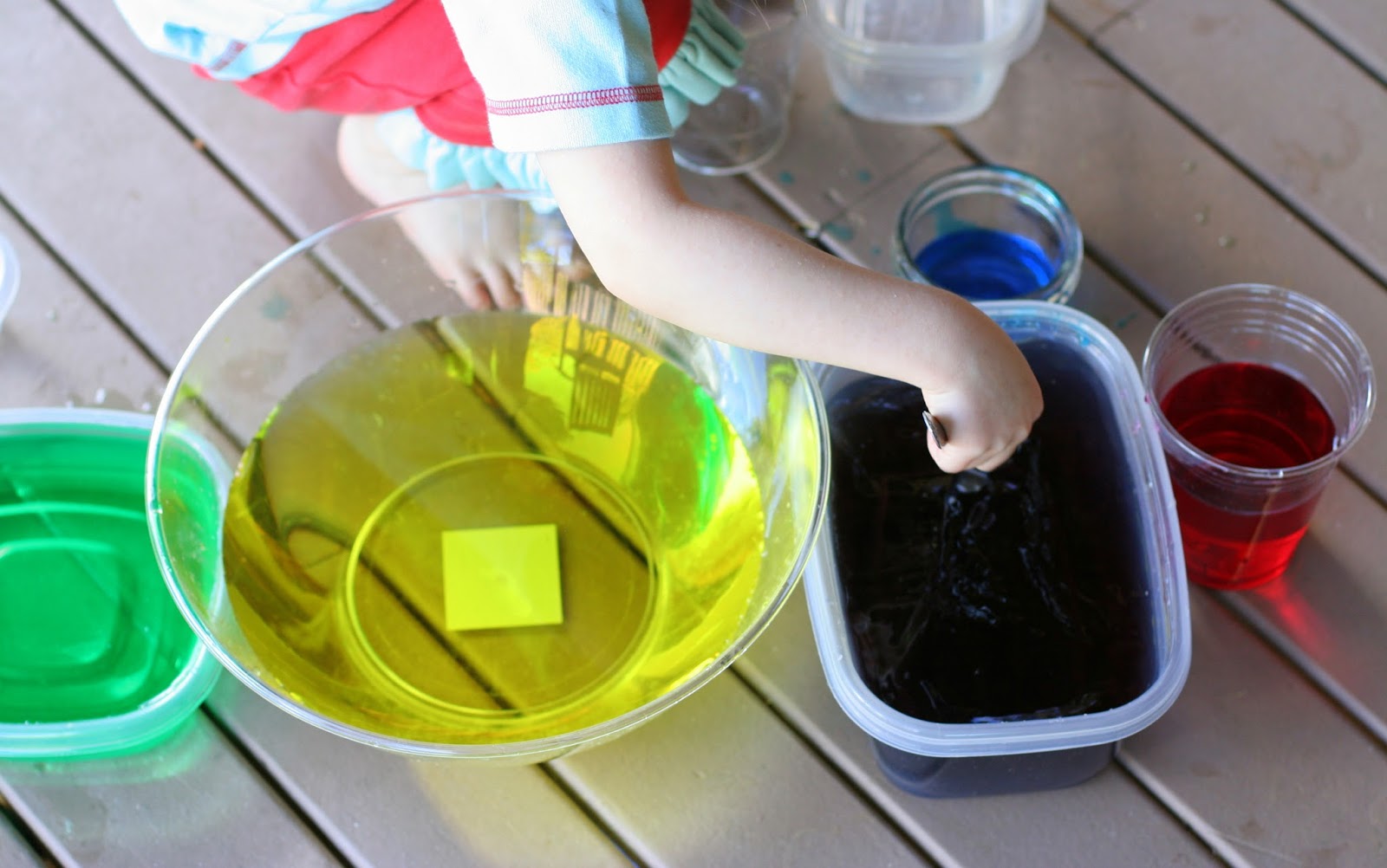 Easy Color Mixing with Fizzy Tablets