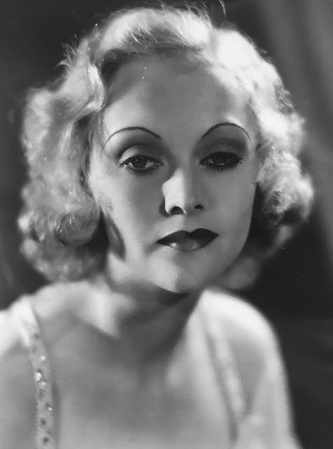 It's The Pictures That Got Small ...: THE MONDAY GLAMOUR 15!