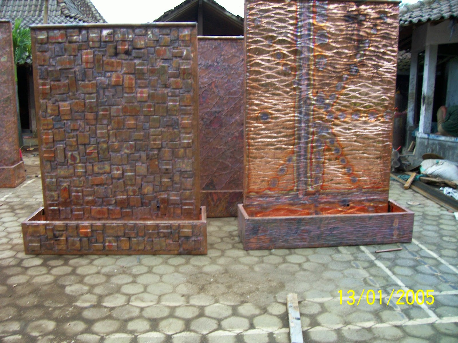 PUSAT KERAJINAN TEMBAGA KUNINGAN | KERAJINAN TEMPAH TEMBAGA | WATER ...