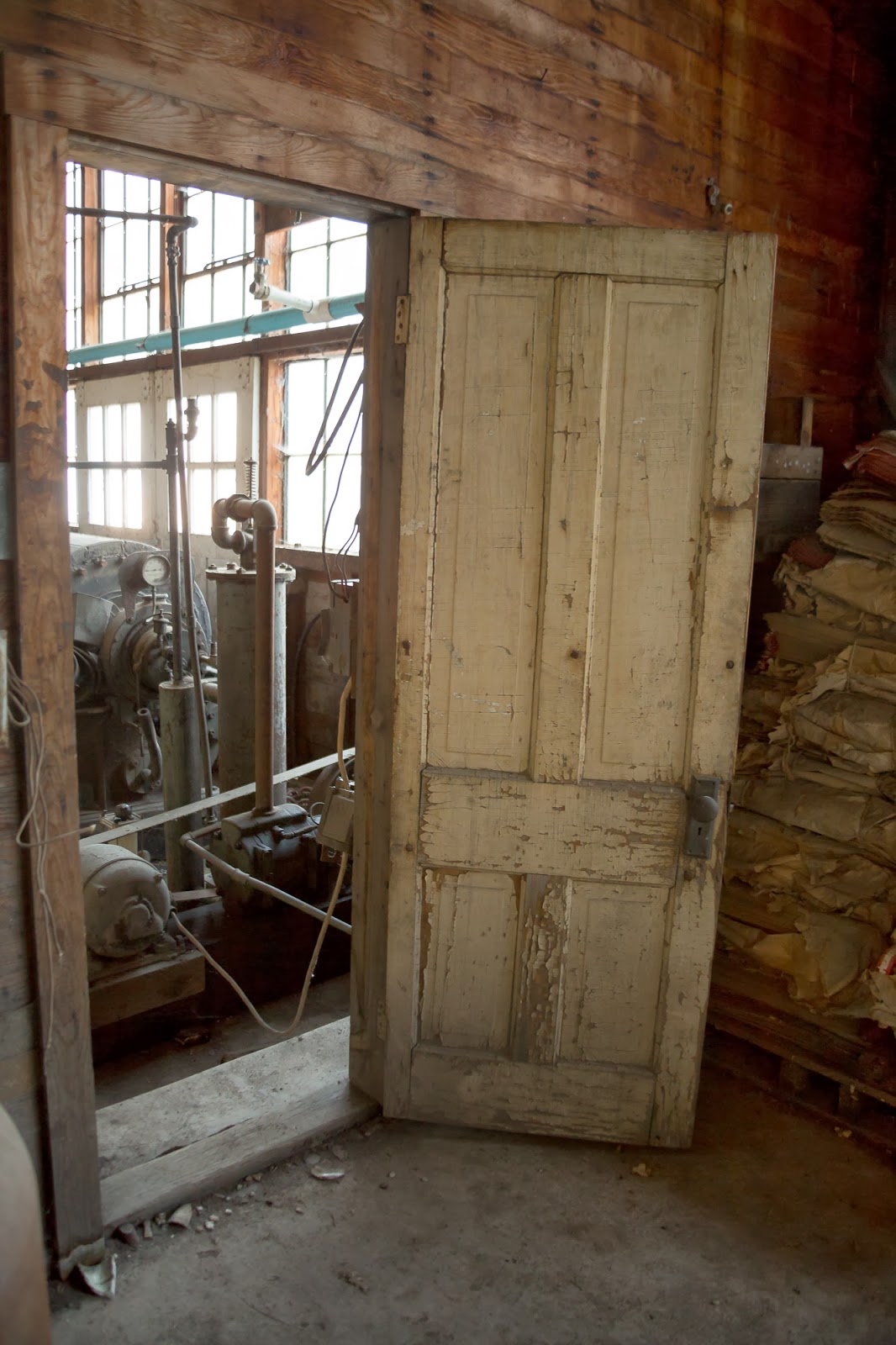 Documentary Photography: THE DREAM MINE (RELIEF MINE)