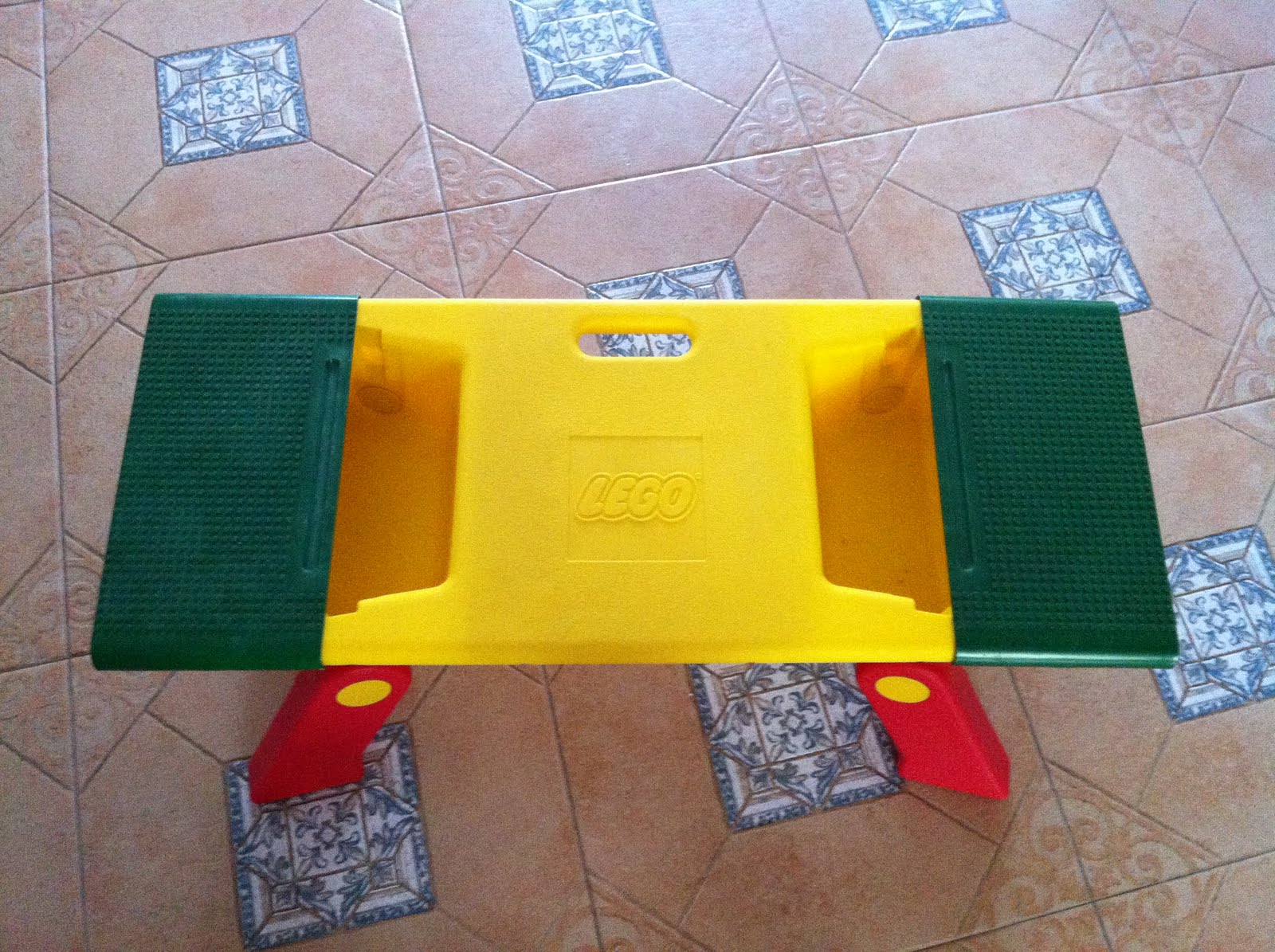all SIZES must GO !: Pre-Loved Lego Portable Table