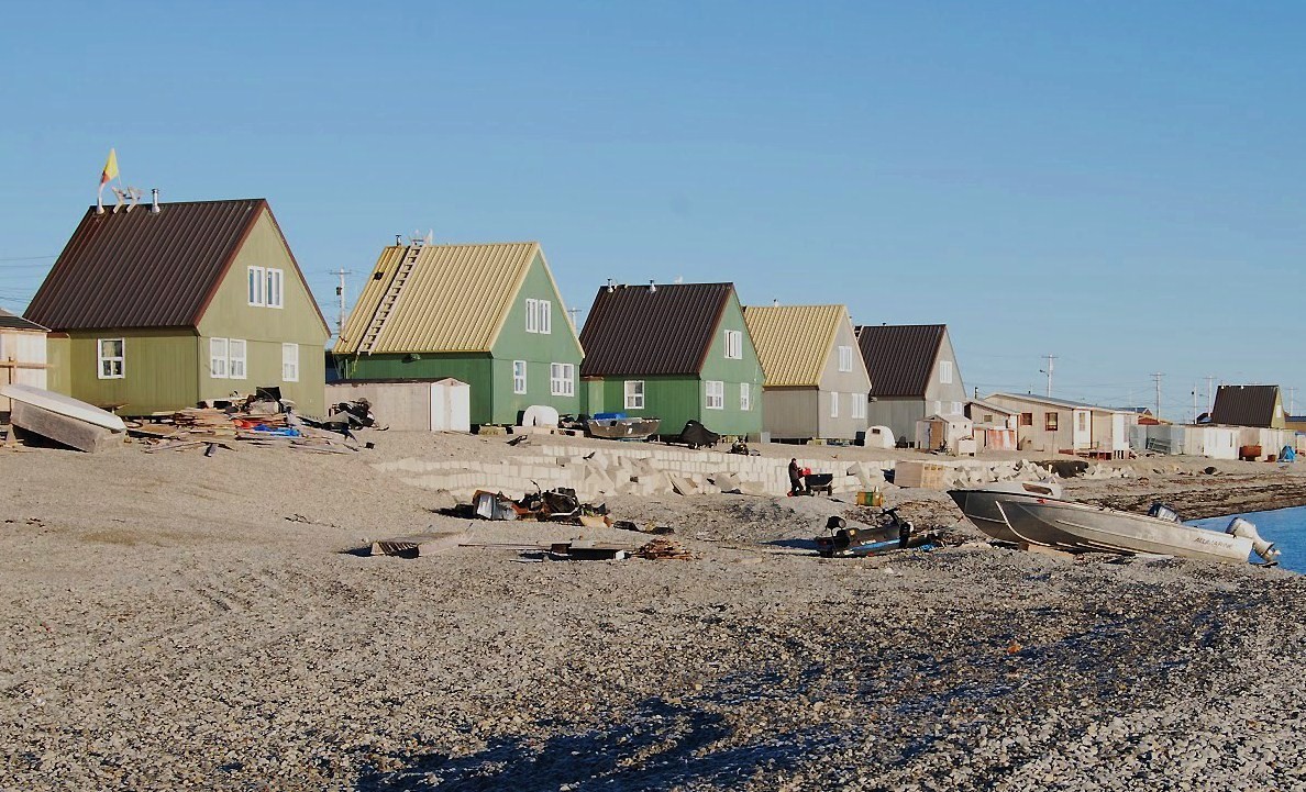 Ultima Thule: Igloolik and Hall Beach, two nearby arctic settlements in ...