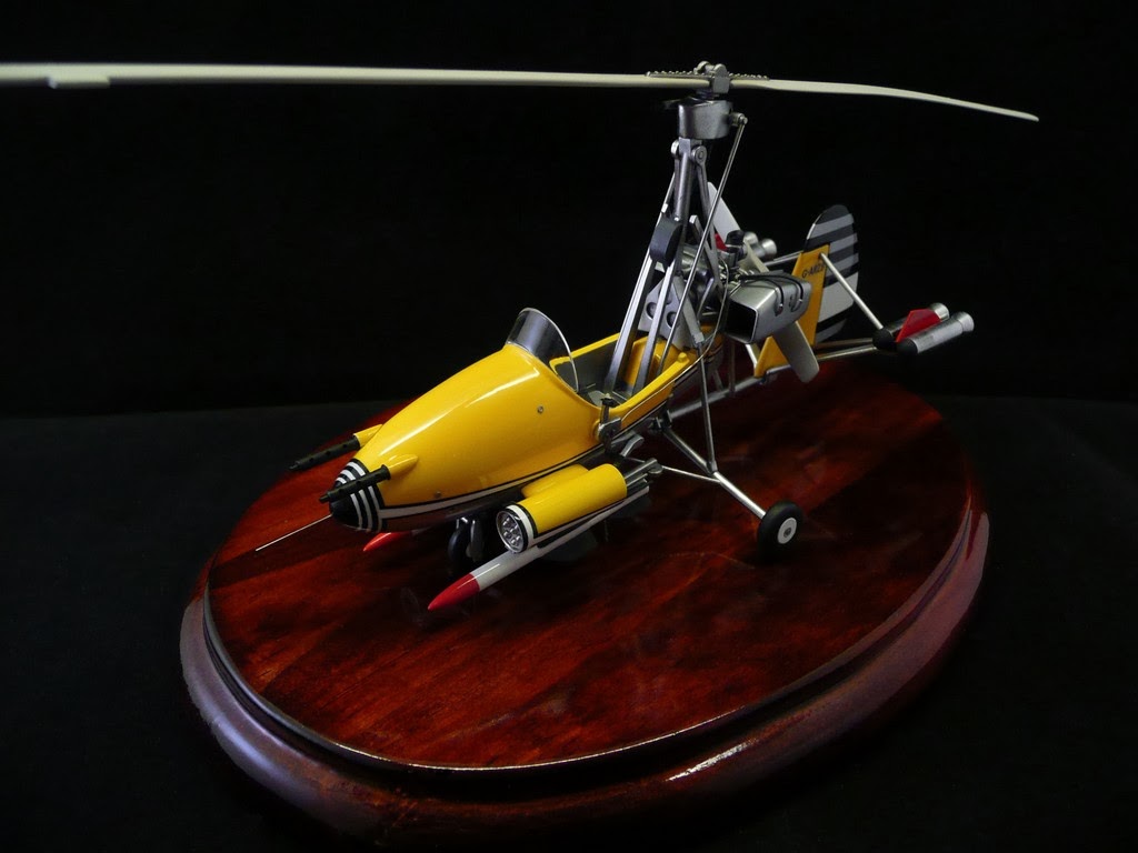 Plastic Corner: Airfix James Bond Autogyro (1:24 Scale)