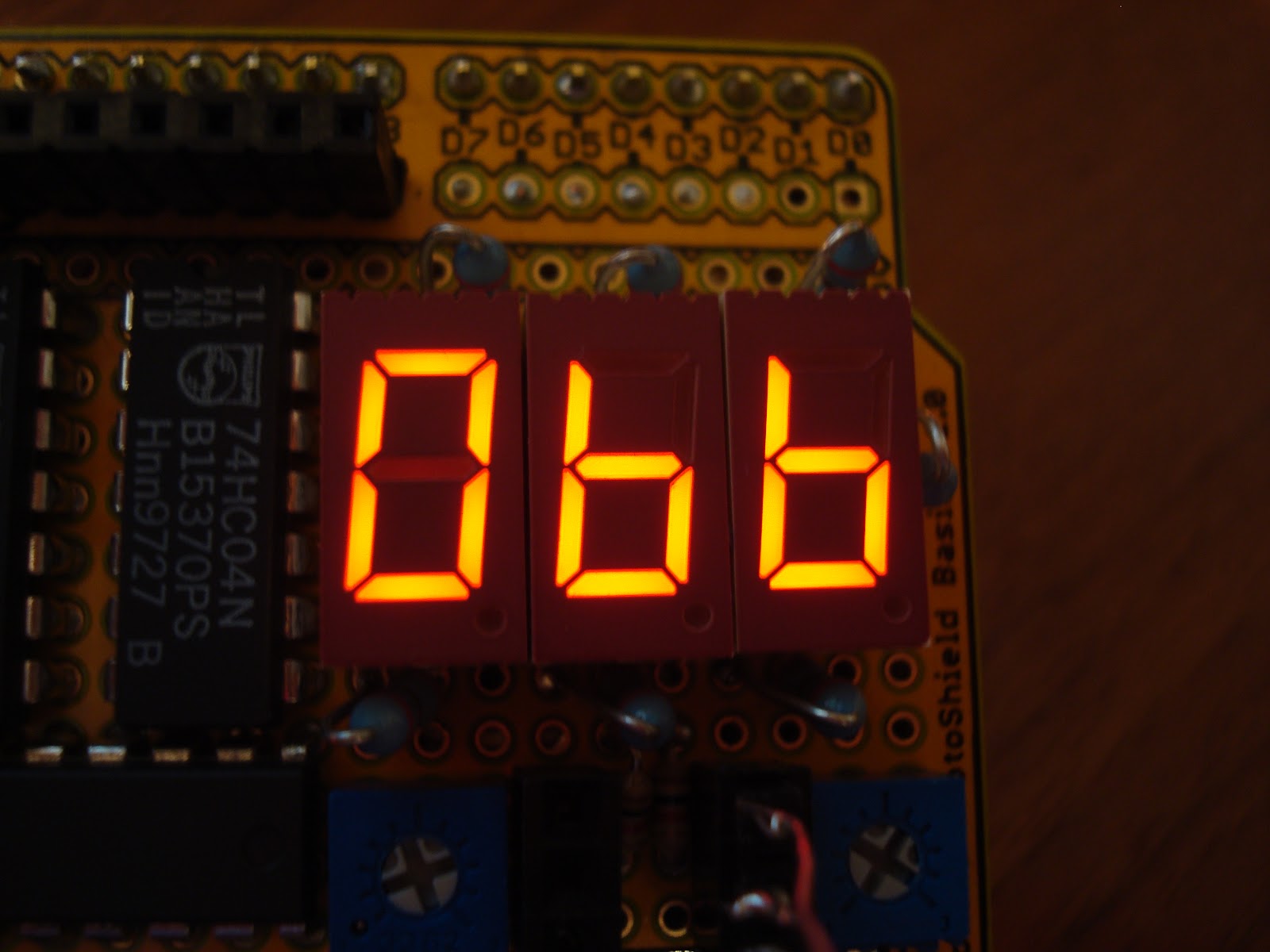 Tech with Dave: Indoor/Outdoor Thermometer Shield for Arduino