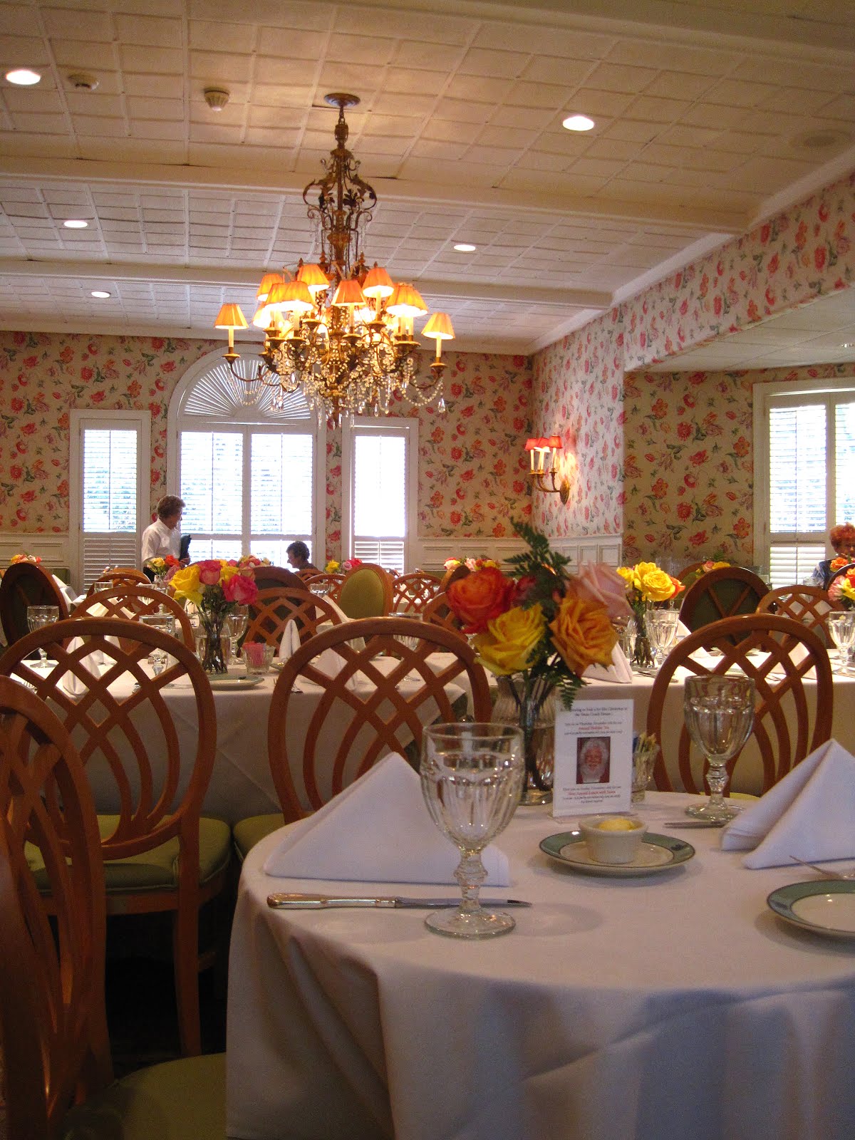 Tea With Friends: A visit to the Swan Coach House