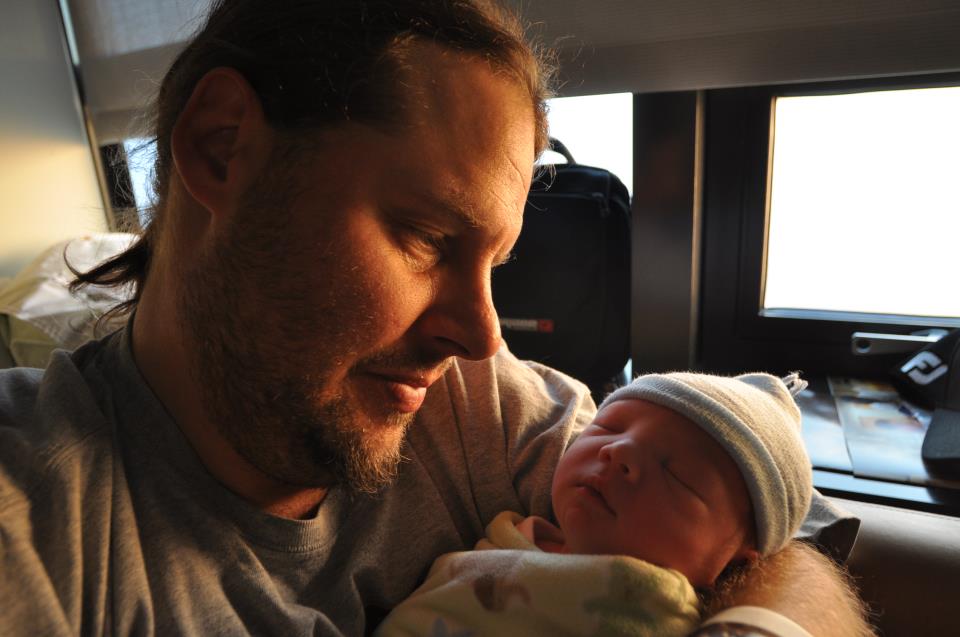 Domínio Maggot: DIVULGADOS NOME E FOTO DO FILHO DE CHRIS FEHN!