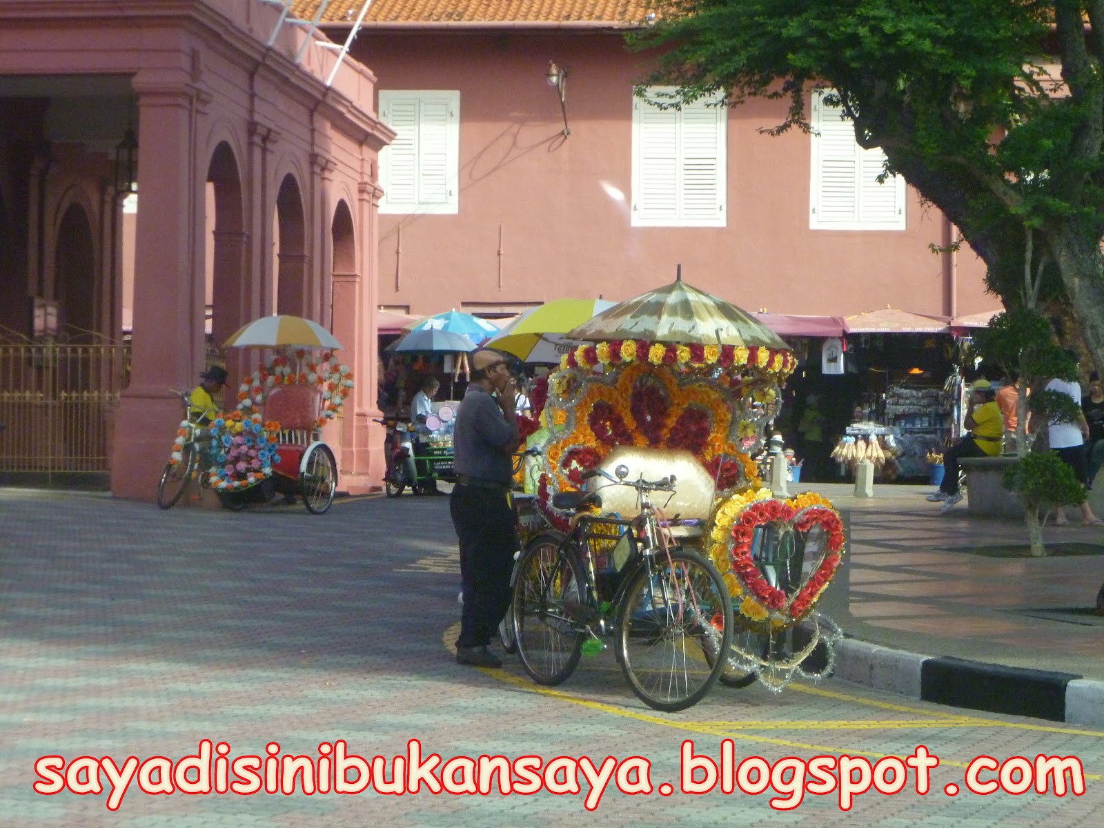BukanSayaDisini: JOM Naik Beca Di Melaka