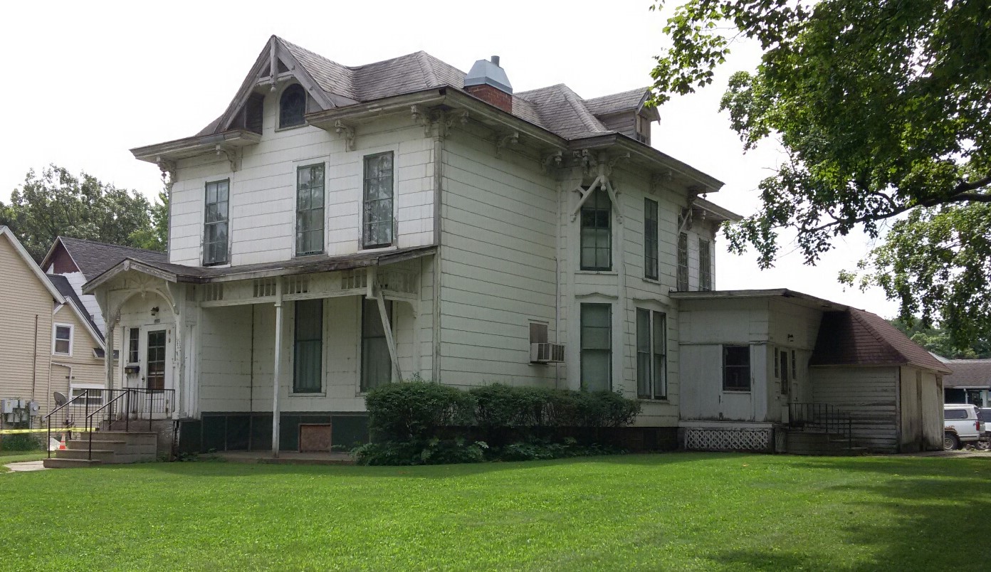 Kossuth County History Buff: THE PICTURESQUE SIMPKINS HOUSE