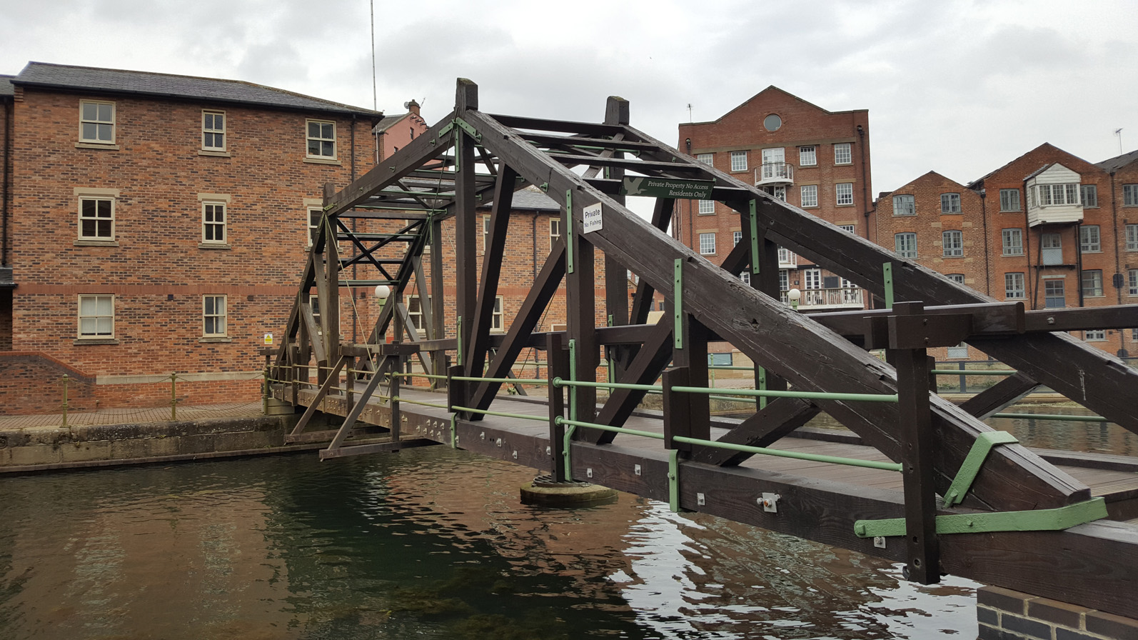The Happy Pontist: Yorkshire Bridges: 26. Victoria Quays Footbridge, Leeds