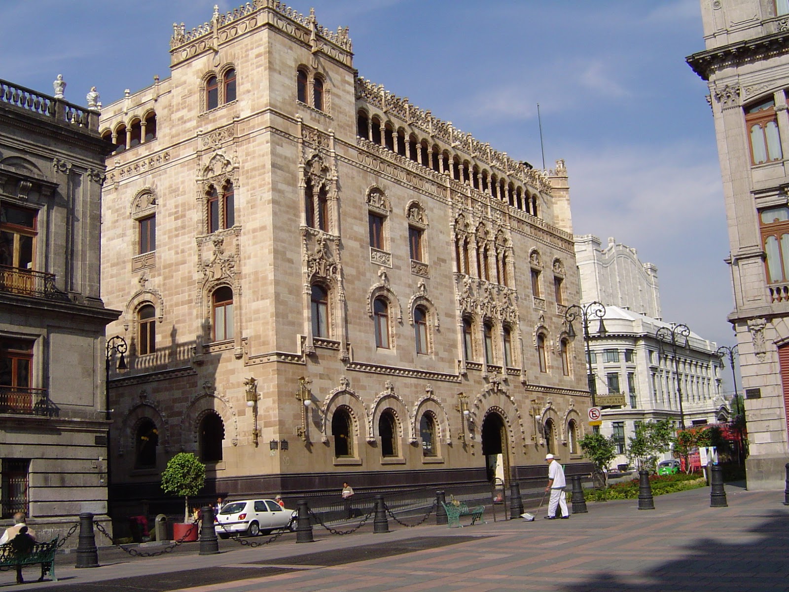 AMorillas: EDIFICIO- Palacio Postal