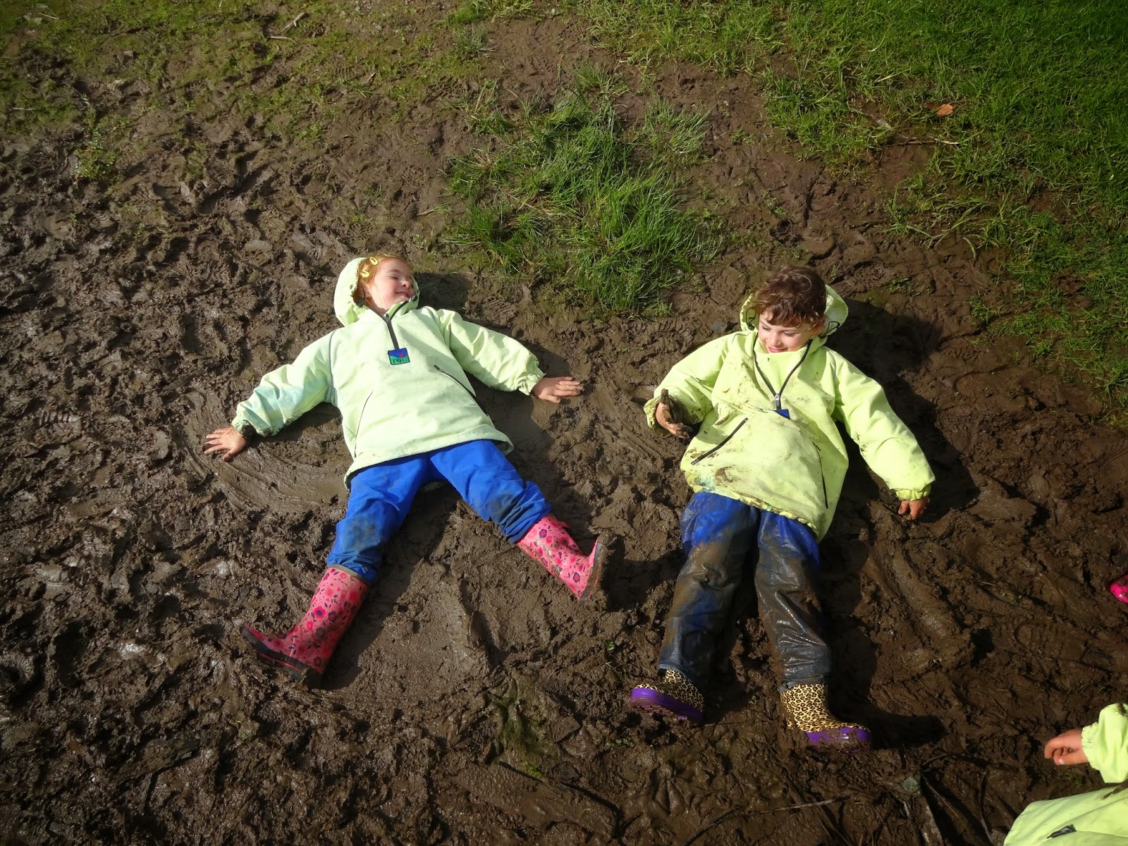 Mairtown Kindergarten: Mud, mud, glorious mud