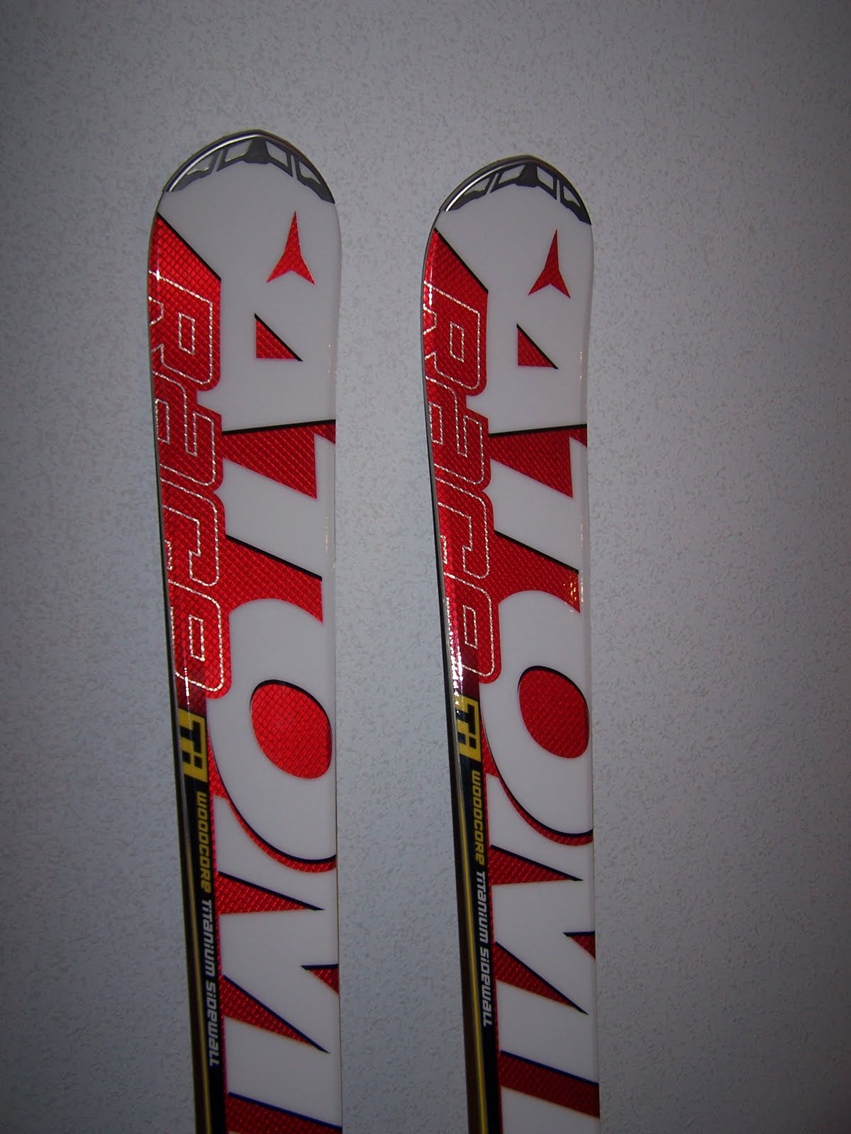 ESQUI PIRINEOS: ATOMIC RACE TI GS...Esperando el estreno.