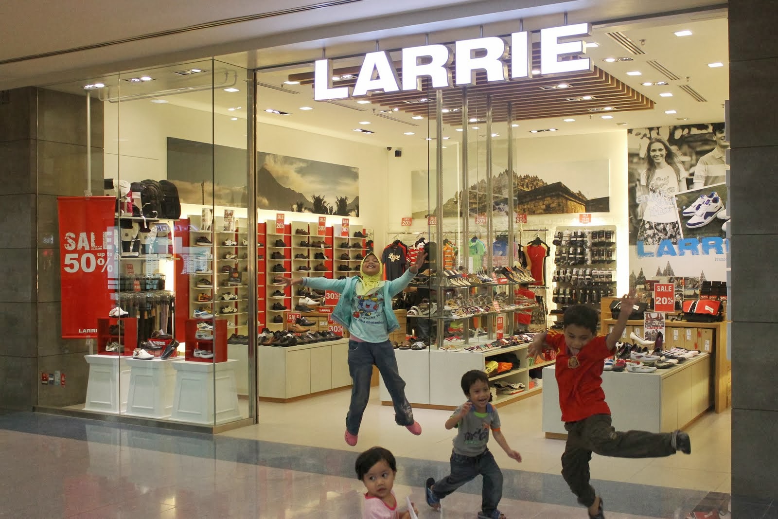 Malaysia Writing: 千里之行 始于来利——Larrie Shoes