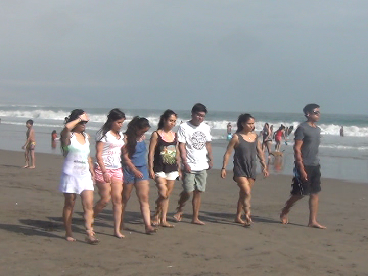 Ilo: Ilo. Llego el verano, vamos a las playas y encontraremos..... ( 5 ...