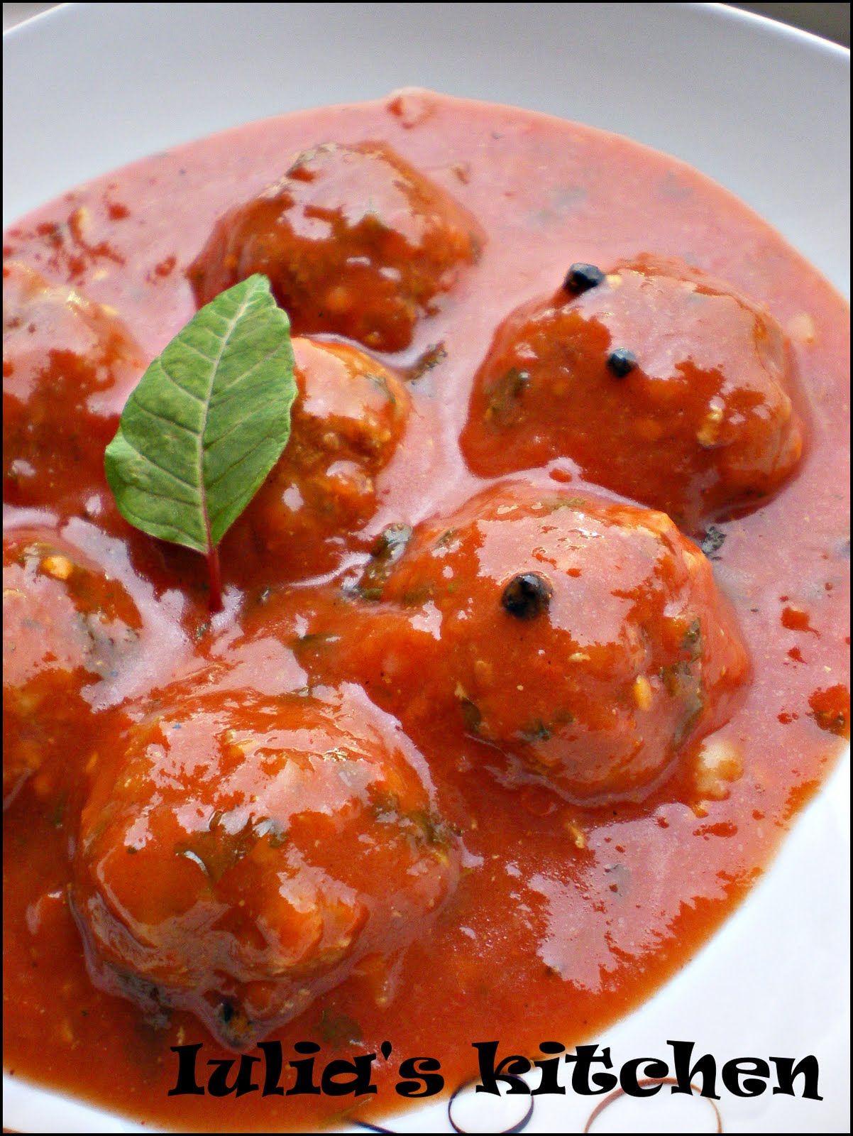 Iulia's kitchen: Chiftelute marinate