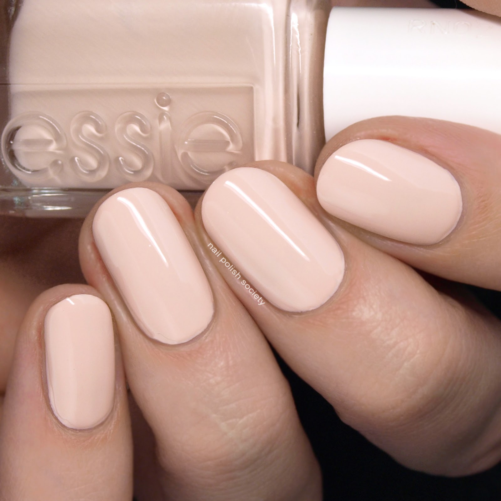 Nail Polish Society: Essie Spring 2019 Collection