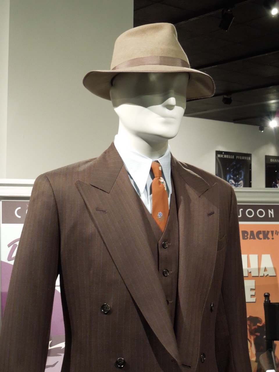 Hollywood Movie Costumes and Props: Costumes worn by Ryan Gosling and ...