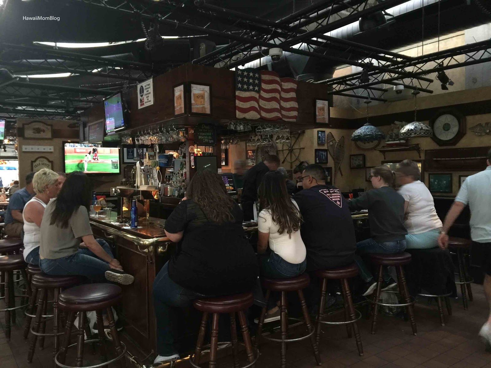 Hawaii Mom Blog: Visit Boston: Cheers