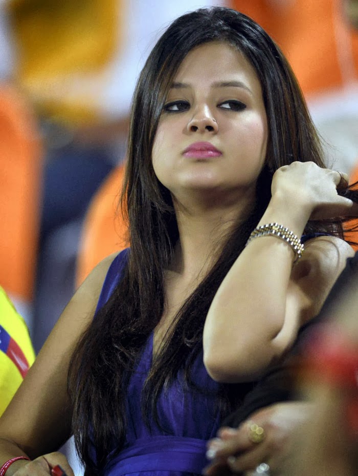 Ms Dhoni Wife Sakshi Singh Hot Photos