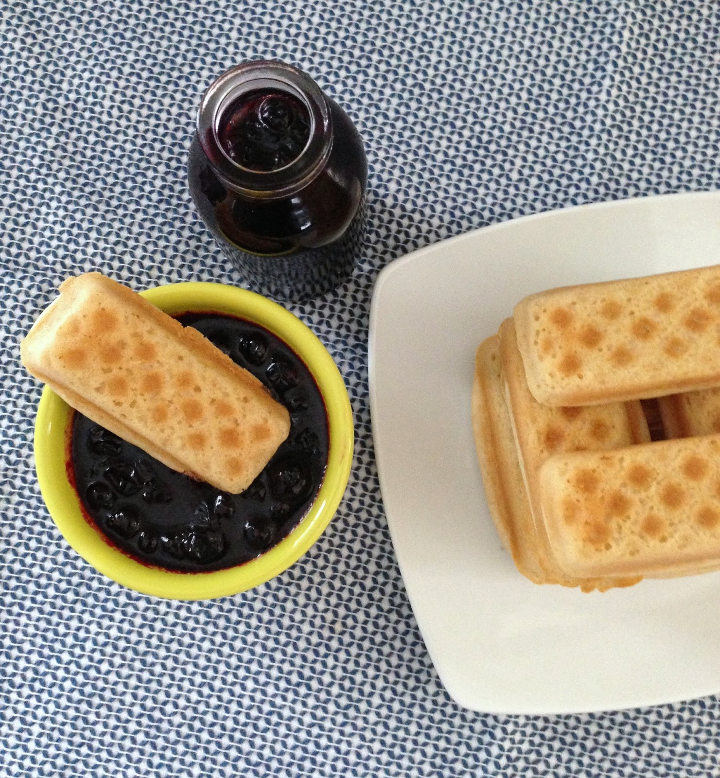Dooley Noted Style: Sip & Snack - Monkey Mimosa & Vanilla Scented Waffles