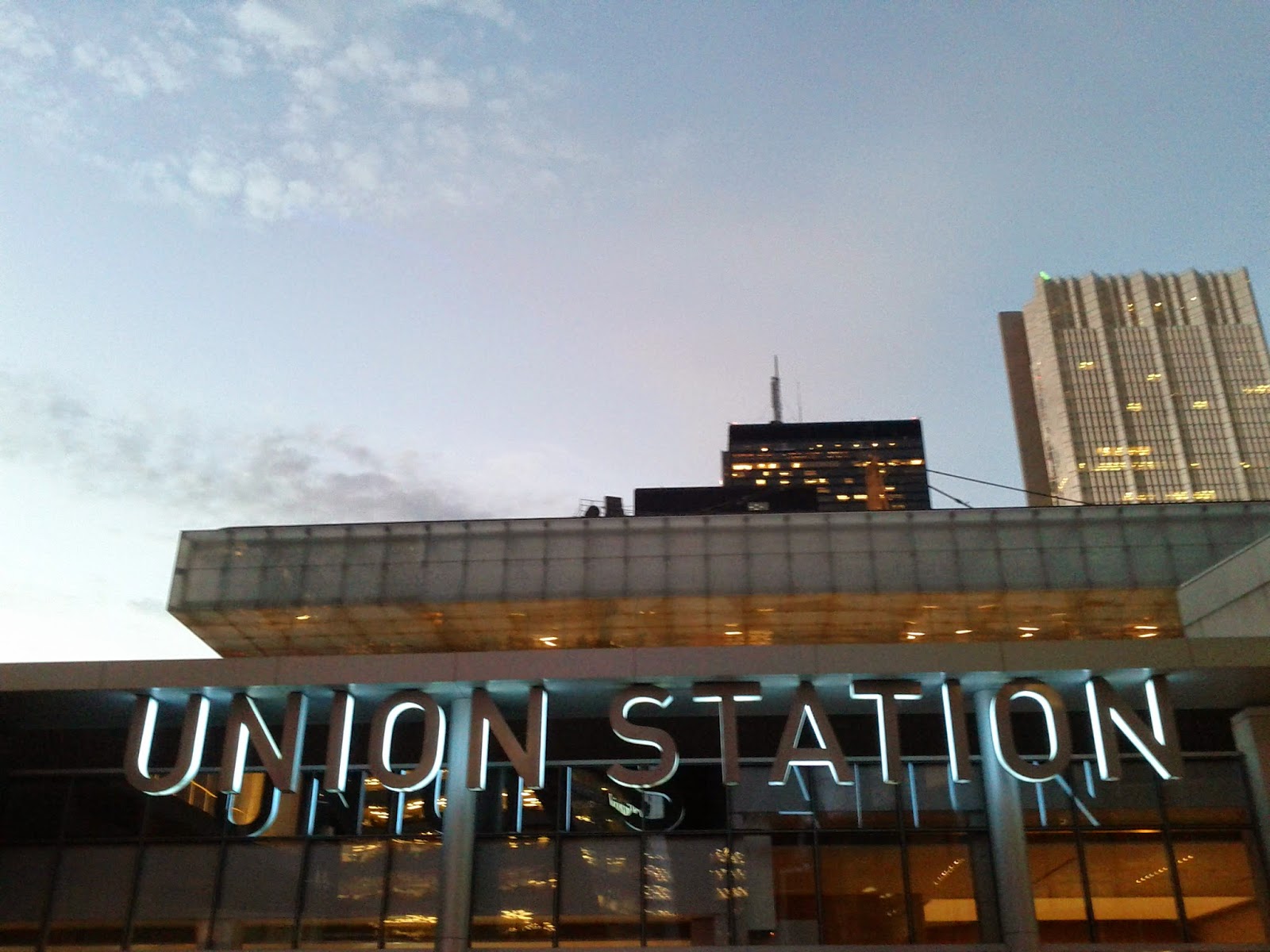 Toronto things: Union Station sign