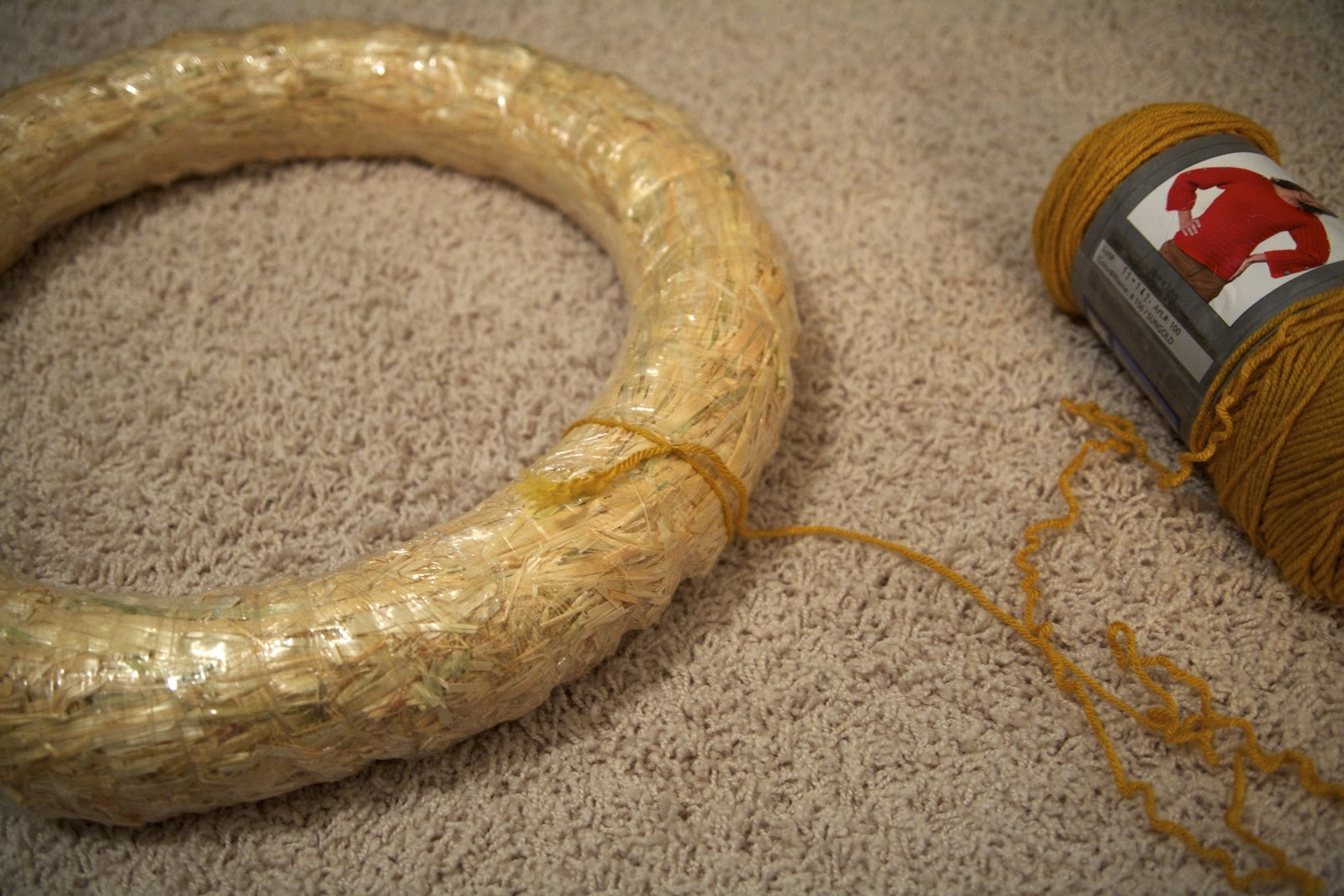 dwell-ing (noun): Yarn Wreath