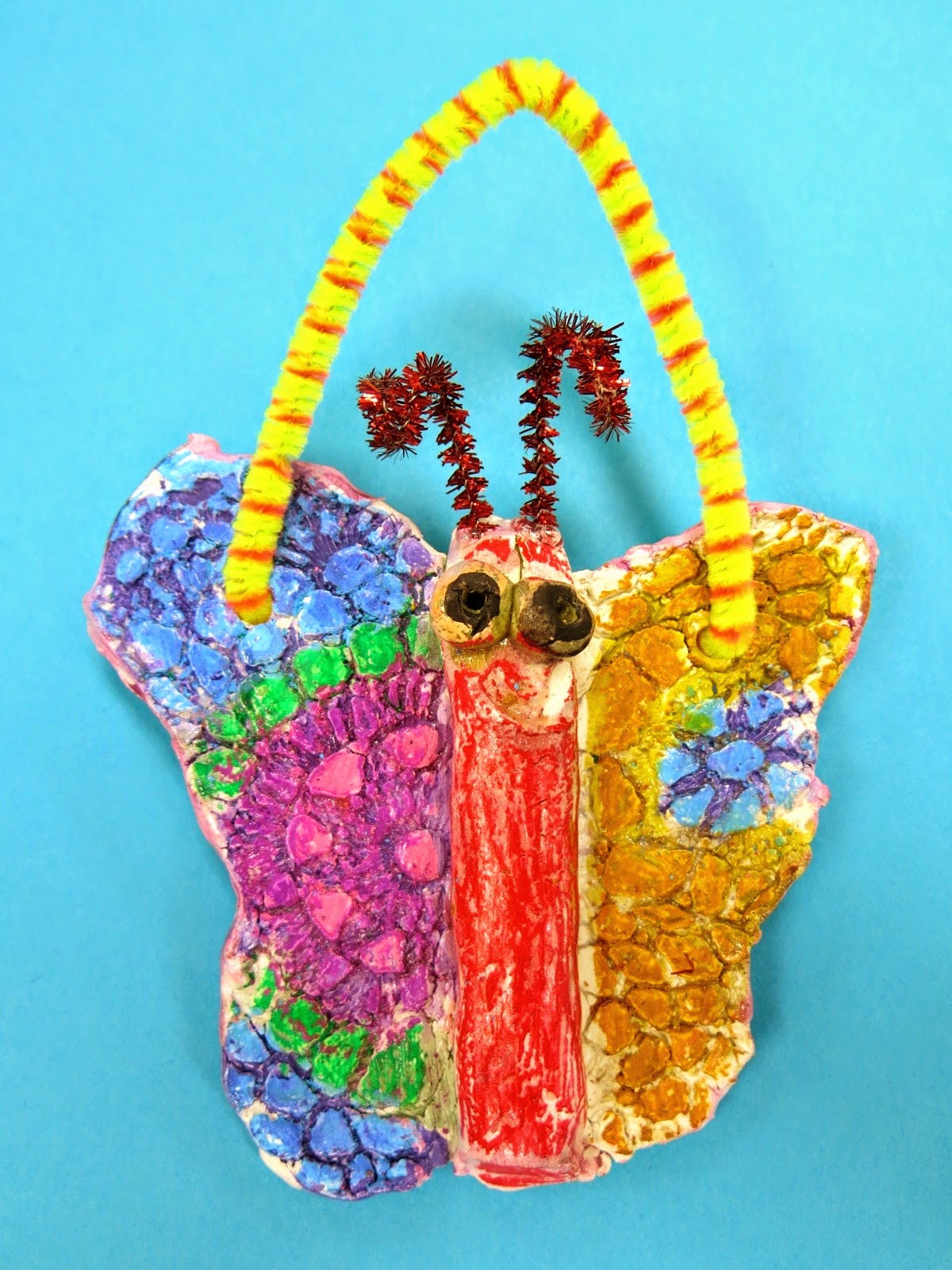 Cassie Stephens: In the Art Room: Kindergarten Clay Butterflies