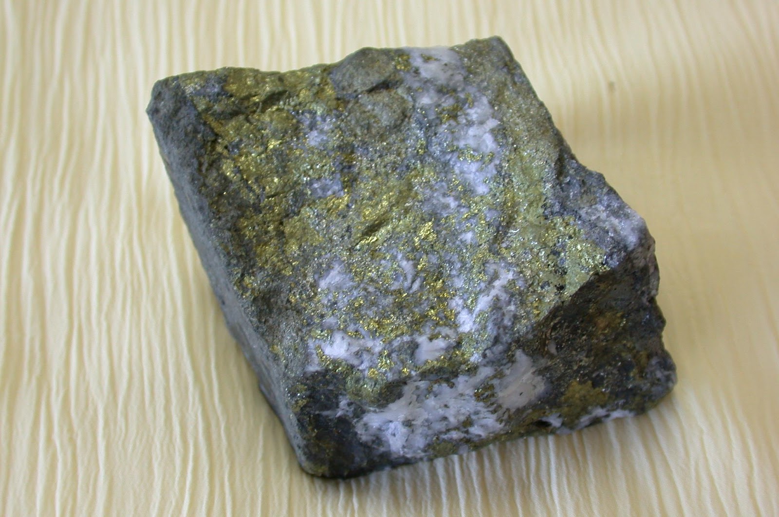 Blog de campo y minerales: 14º Mineral Calcopirita
