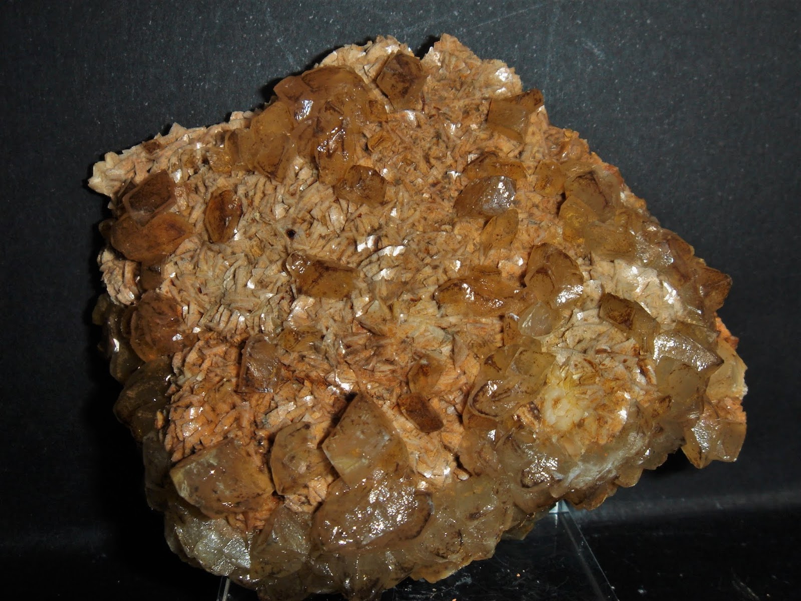 MineralesDB: Calcita, Mina Hermosa, Udías, Cantabria