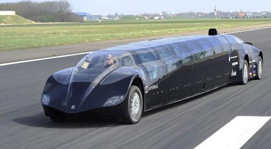 LinkNotes: Formula 1 Superbus from Dubai to Abu Dhabi