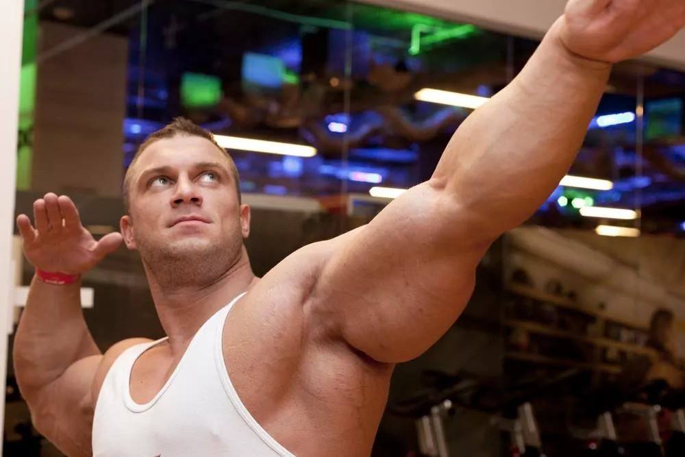 Muscle Lover: Polish bodybuilder Michal "Big Majk" Mikulewicz