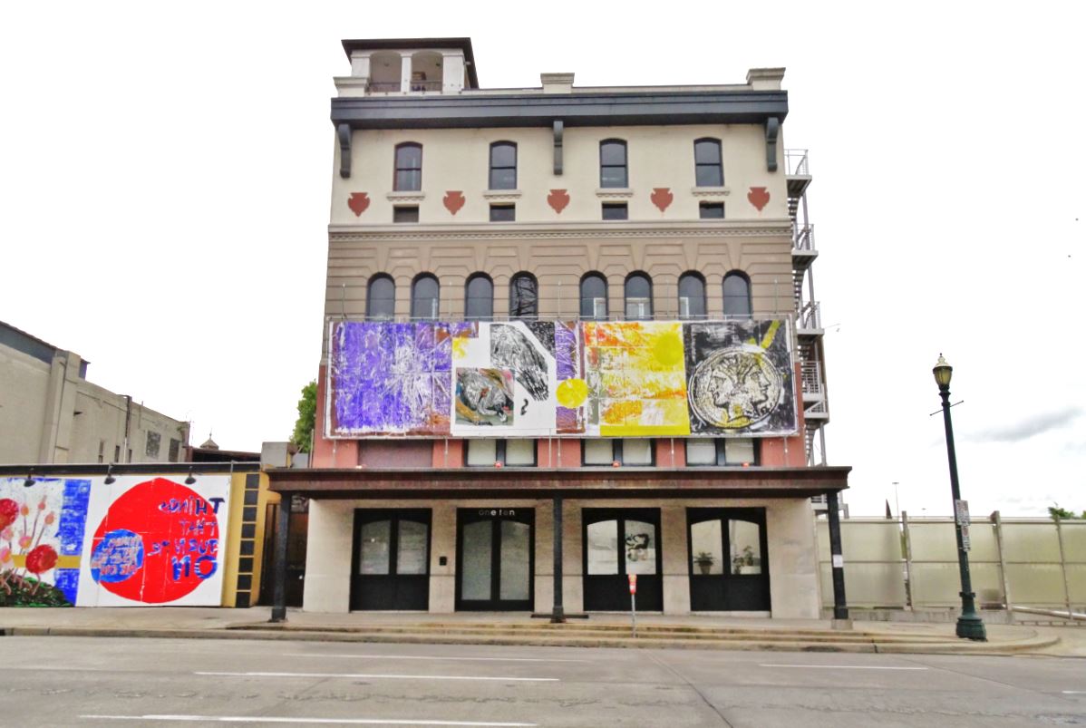 Houston in Pics: Downtown Street Beautification - New Banners on Milam