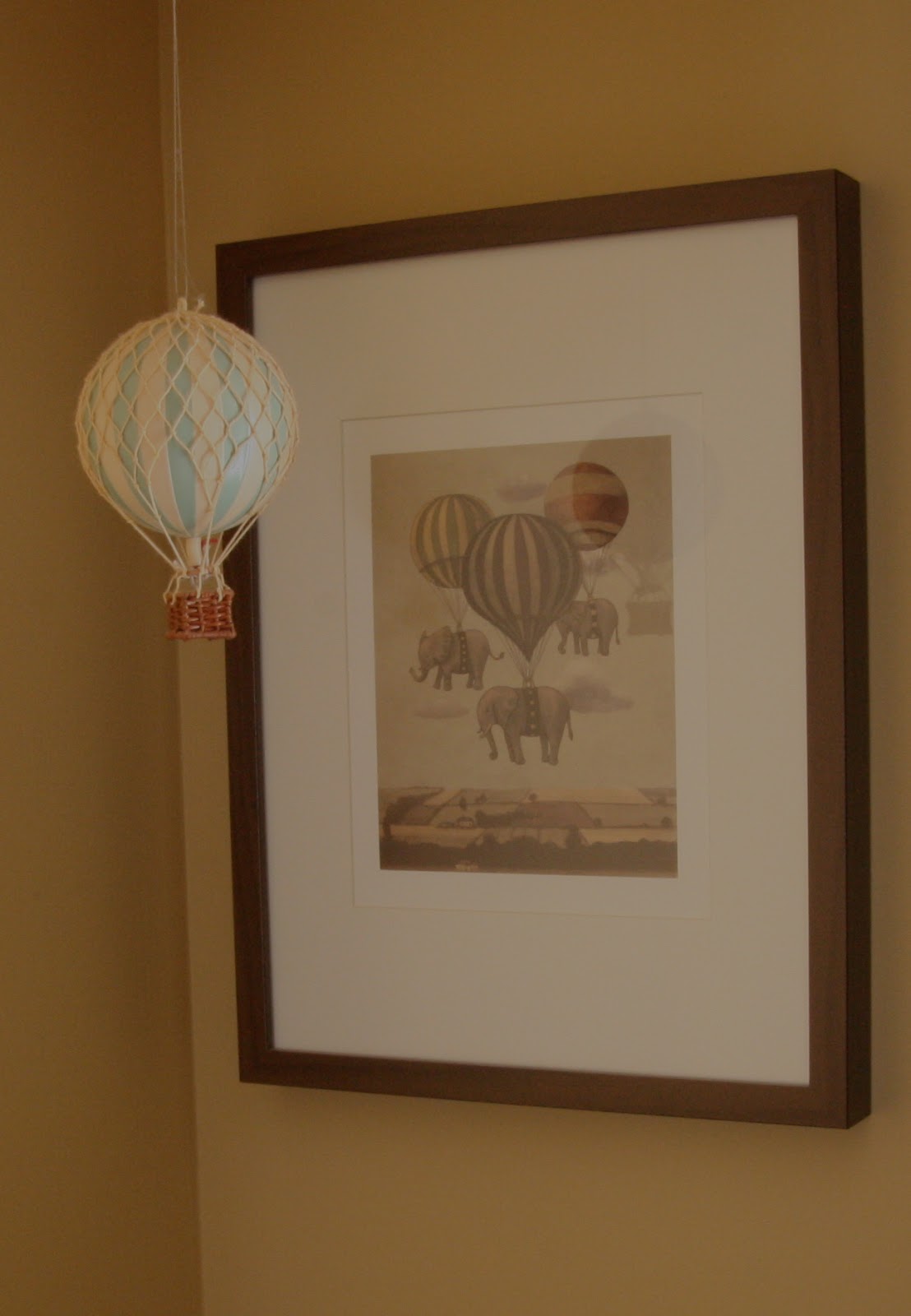 More Like June: Yarn Balloon Decorations Tutorial