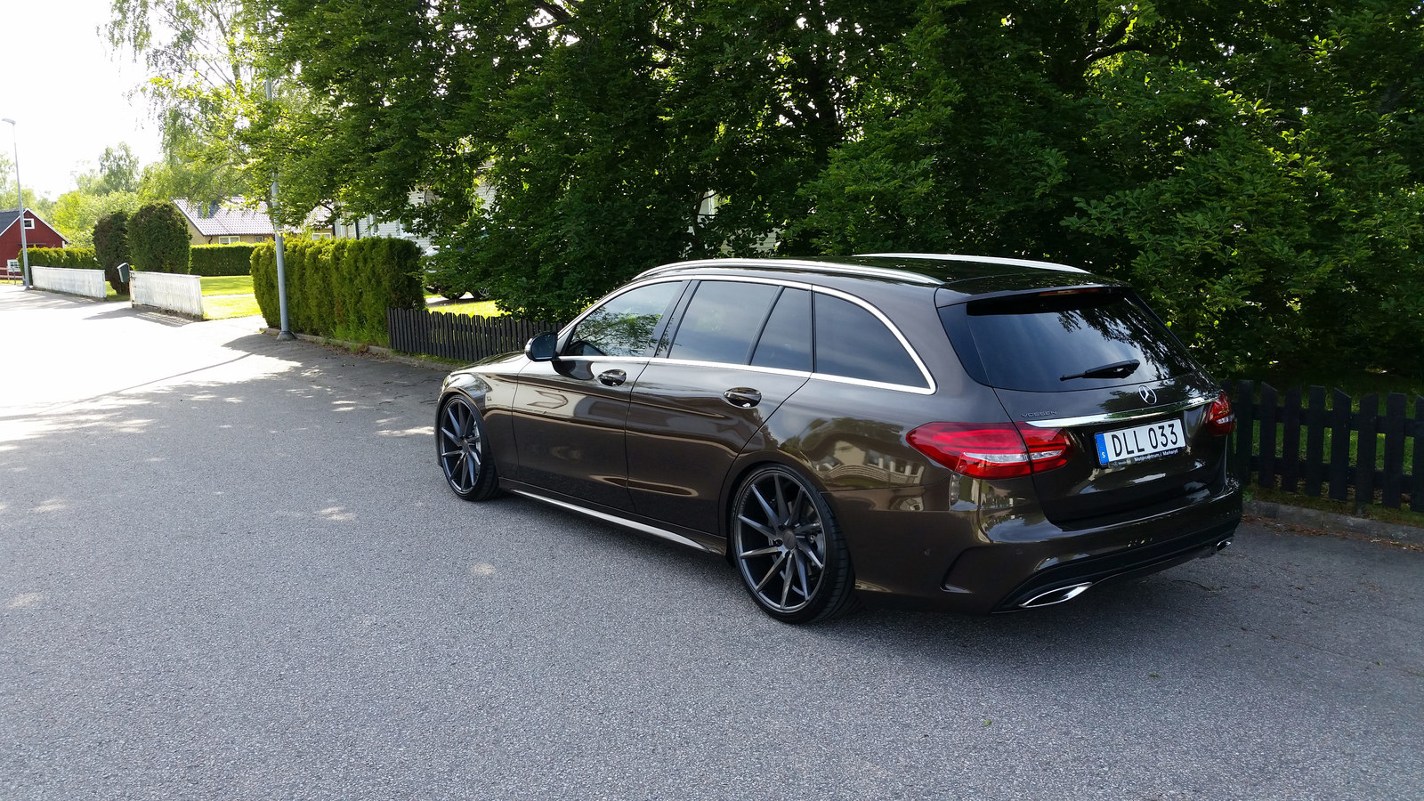 Mercedes-Benz S205 on R20 Vossen CVT Rims | BENZTUNING