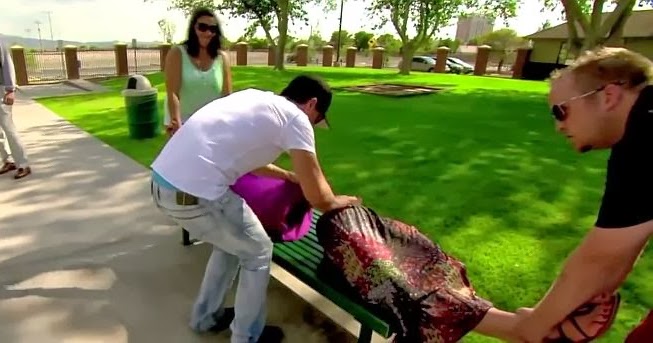 Zaubertrick Criss Angel Believe Cut In Half Zwei Menschen Teilen