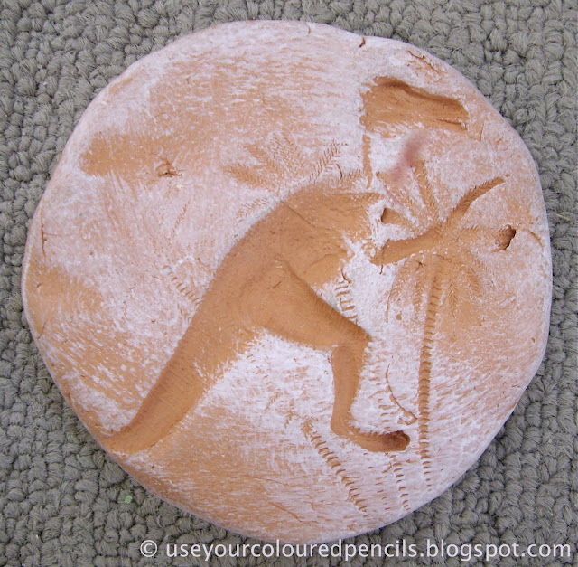 Use Your Coloured Pencils: Clay Fossils