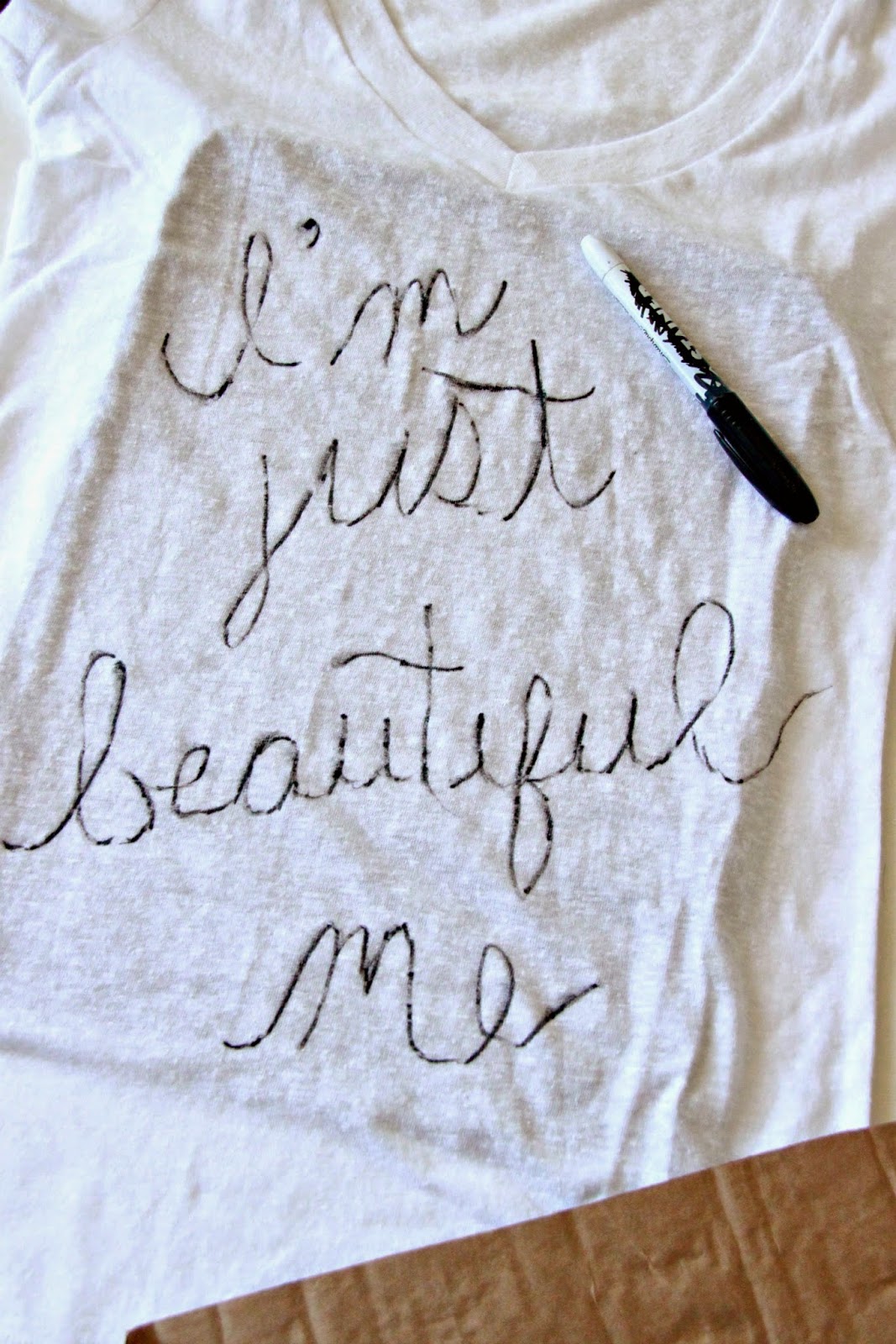 Larissa Another Day: Script Tee DIY