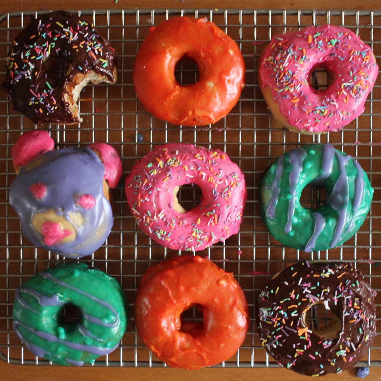 Green Gourmet Giraffe: Overnight baked sourdough doughnuts (vegan)