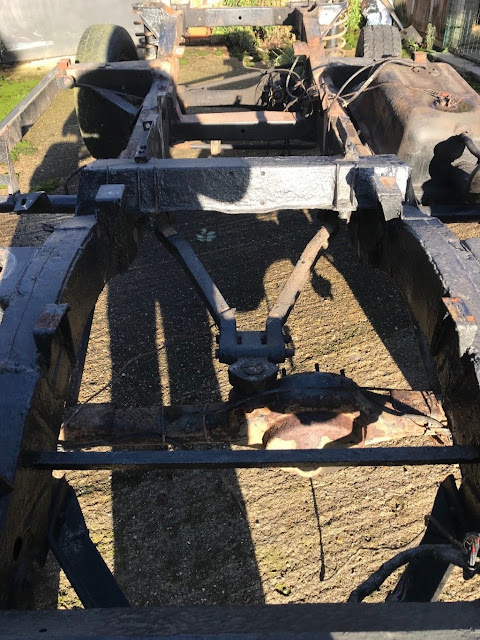 Landrover Defender: Defender 90 rolling chassis