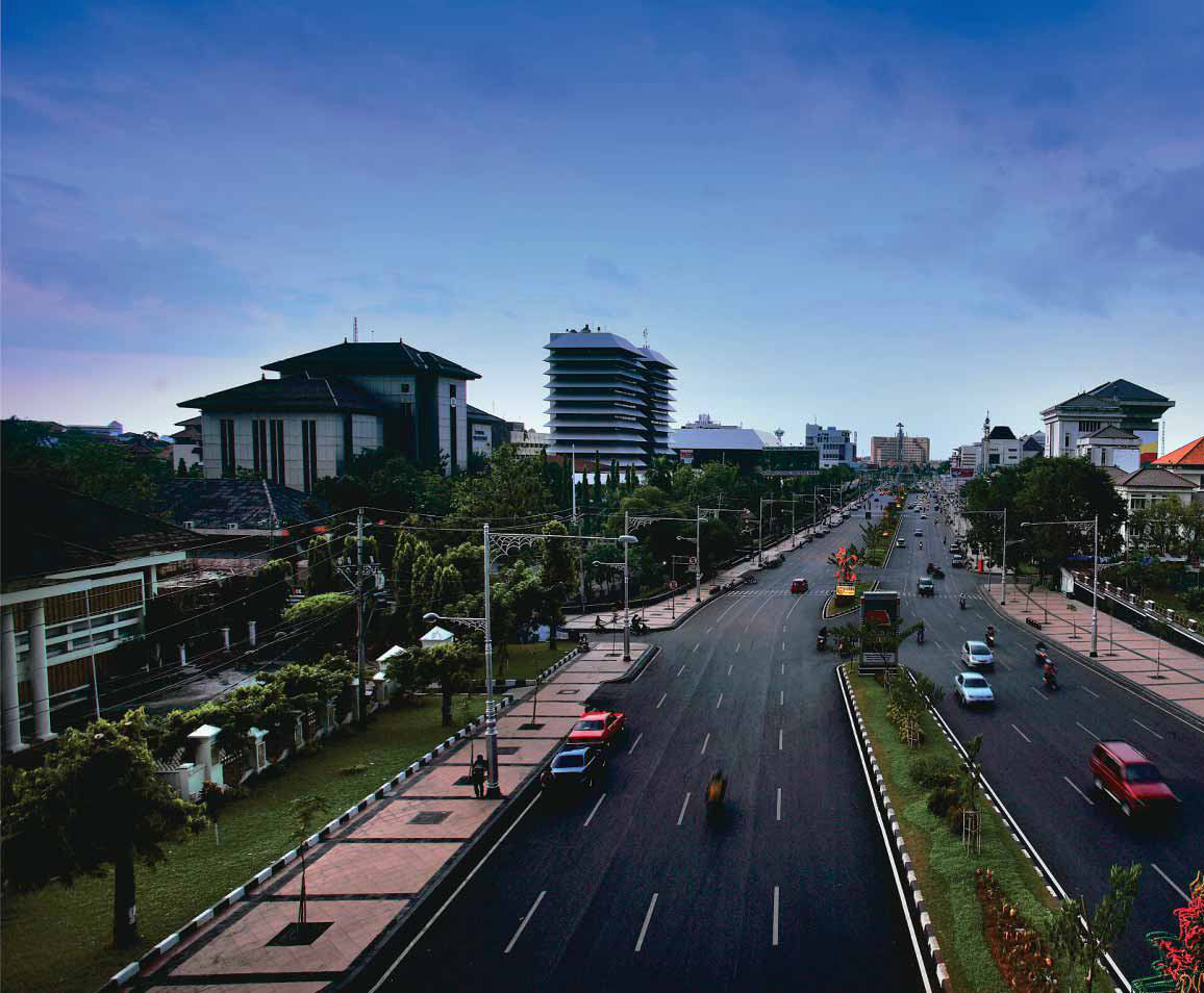 Proyek Pedestrian dan Jalur Sepeda Kota Semarang ~ Pamboedi File's