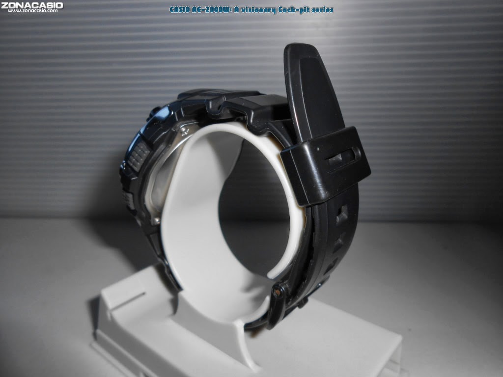 Zona Casio: Prueba: Casio AE-2000W. Un reloj de altos vuelos