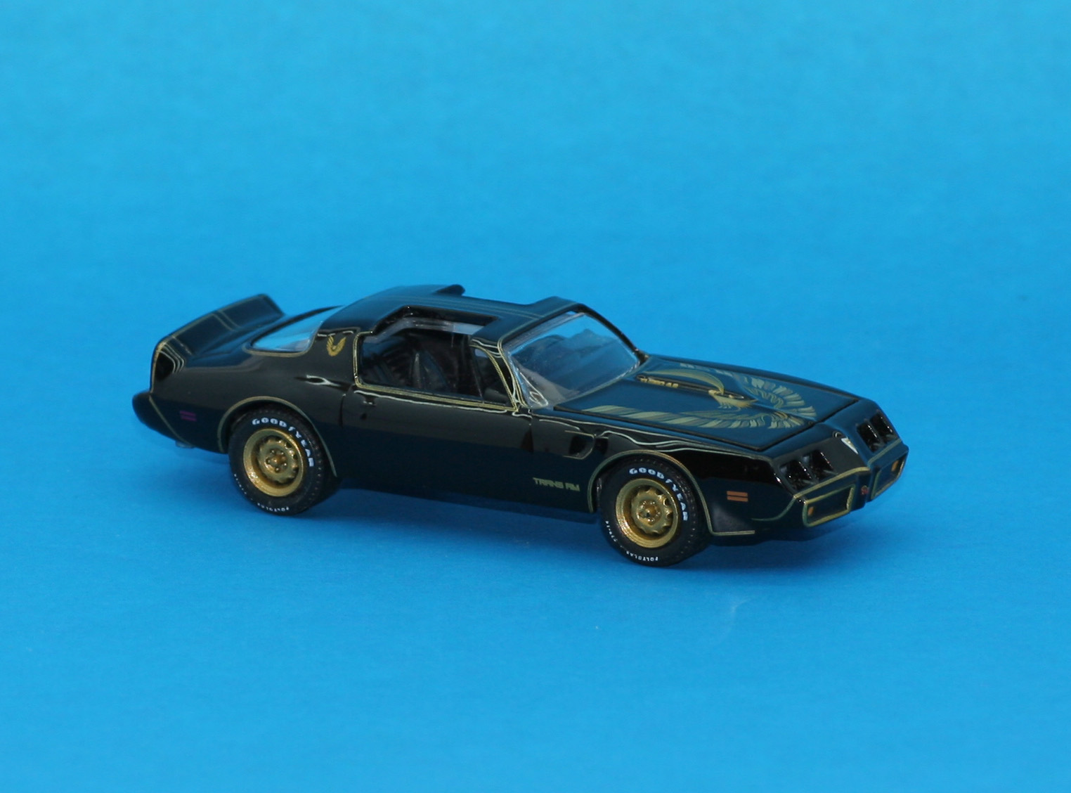 Incredible Mini Garage: Pontiac Firebird TA 1980 Smokey & Bandit 1/64 ...