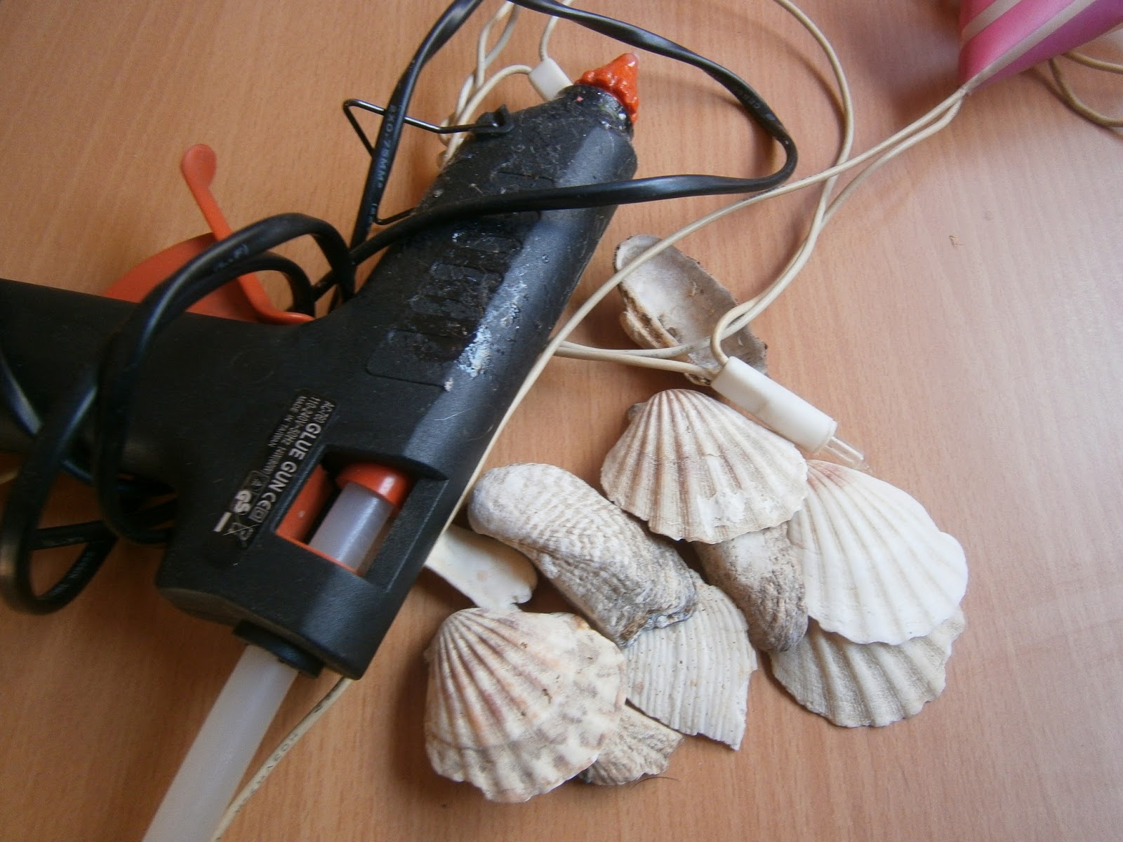 Olga's dreamland: Diy - How to make shell fairy lights