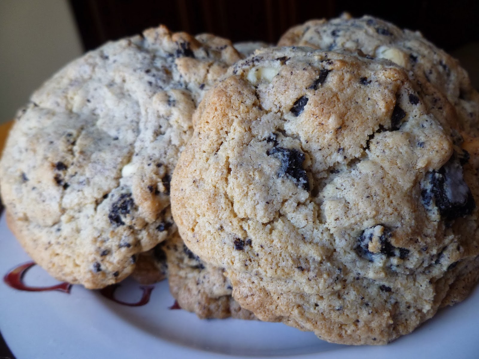 The Pastry Chef's Baking: Cookies and Cream Cookies