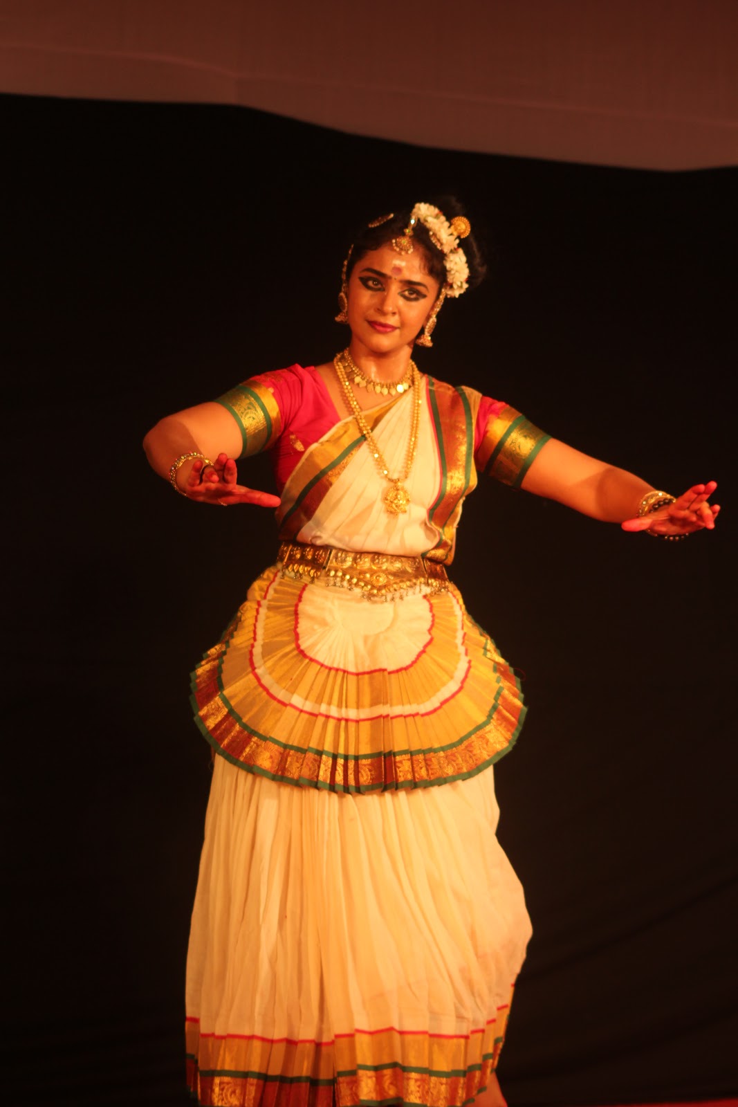 INBOFA 2012 moments: Day-7 Mohiniyattom by Smt. Methil Devika