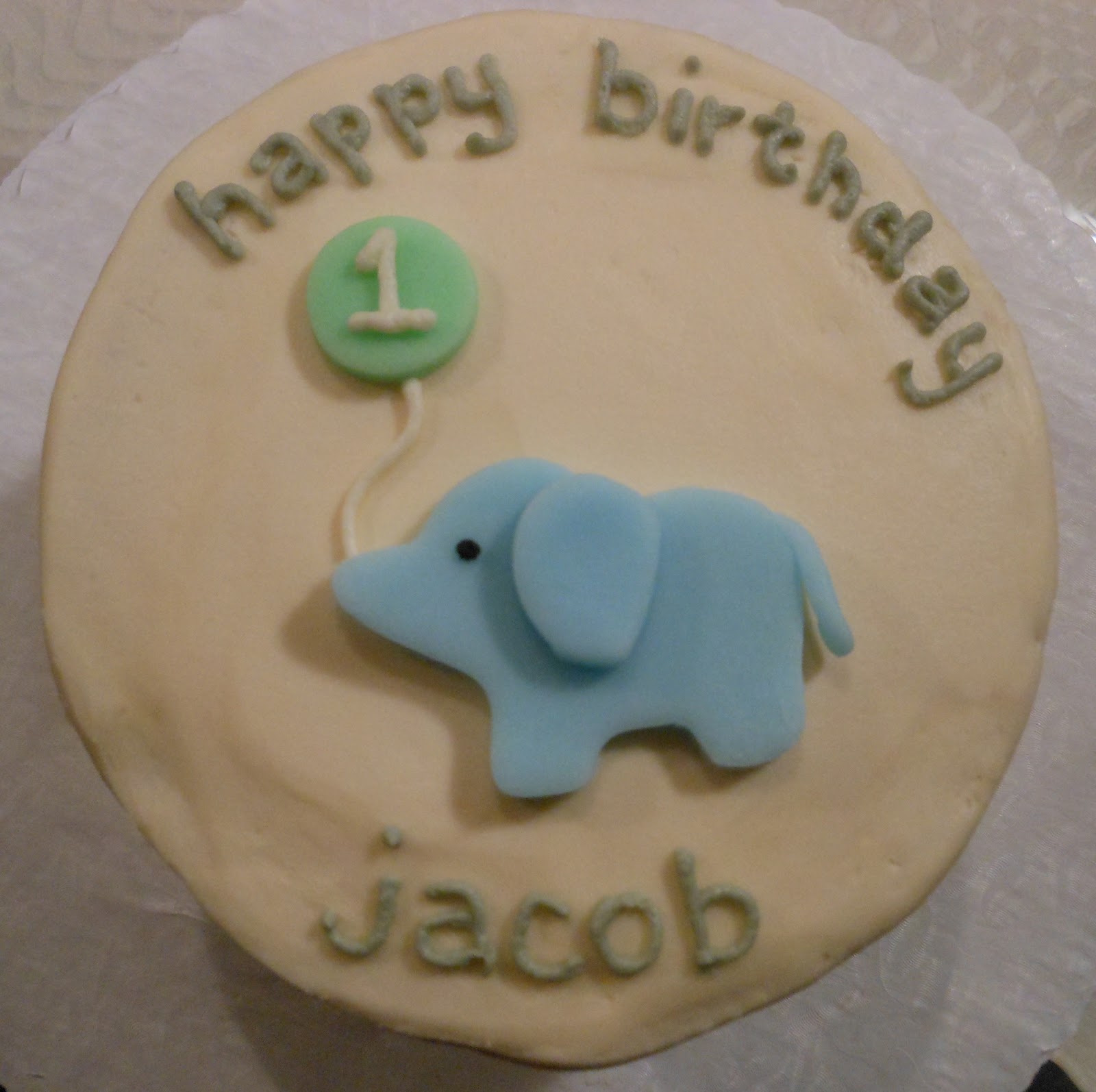Bookie's Bites: Baby Elephant Cake
