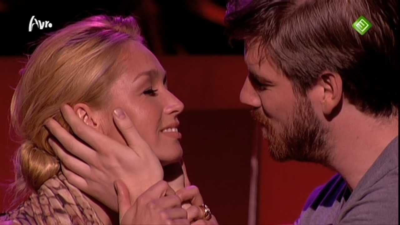 Nederlandse zangeressen: Do Dominique Rijpma van Hulst 'Mag ik U kussen ...