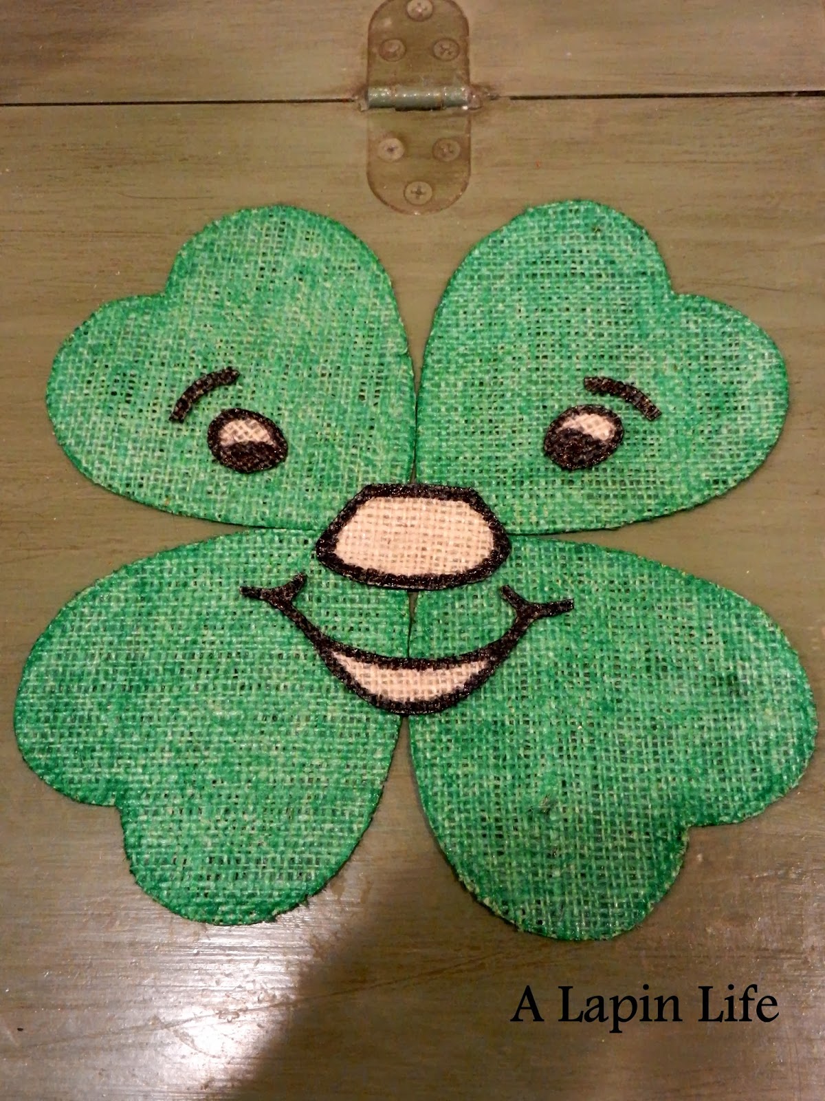 A Lapin Life: Four Leaf Clover Crafts